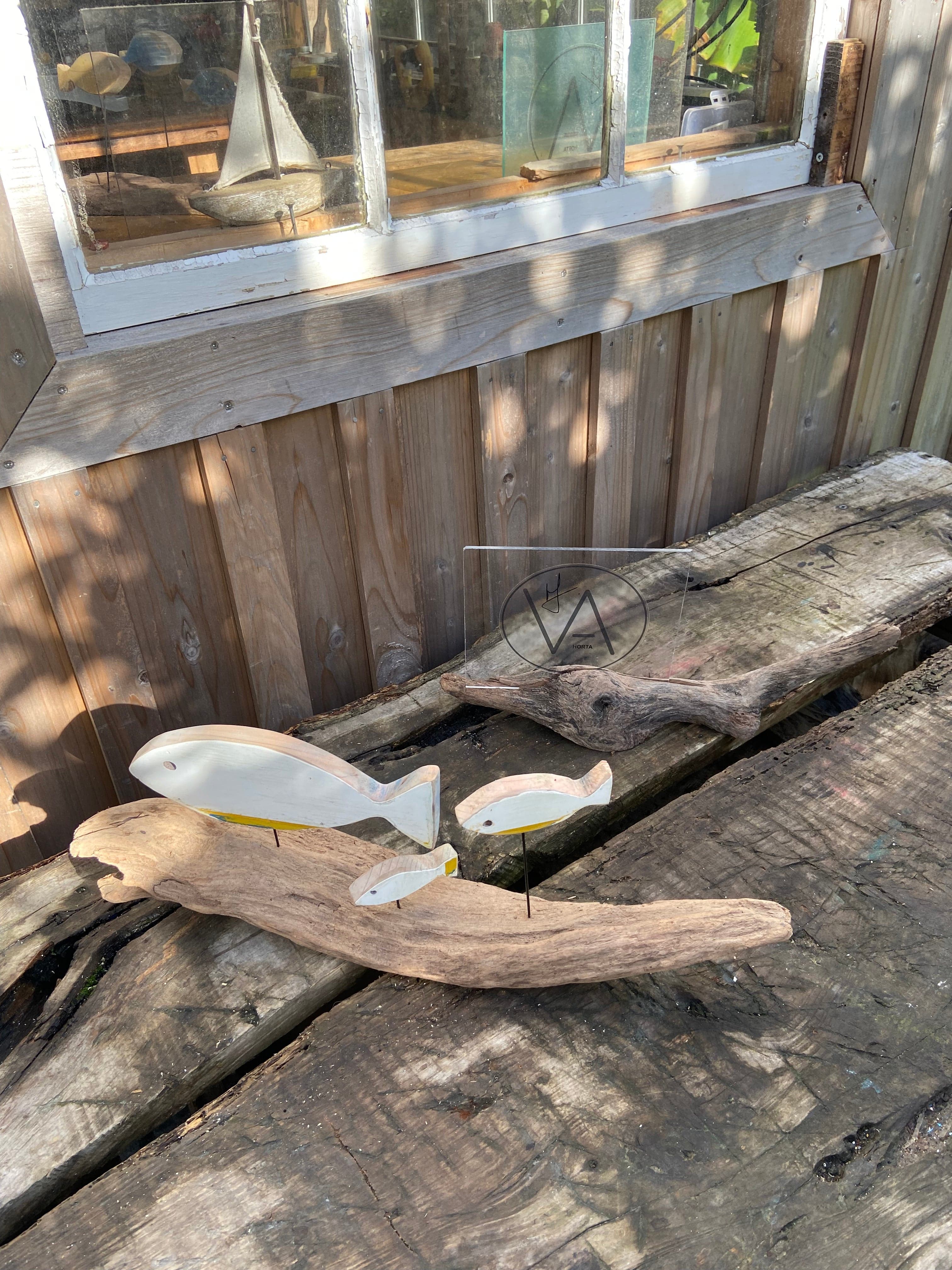 3 YELLOW FISH ON BASE (S-M-L) – VA STORE Online